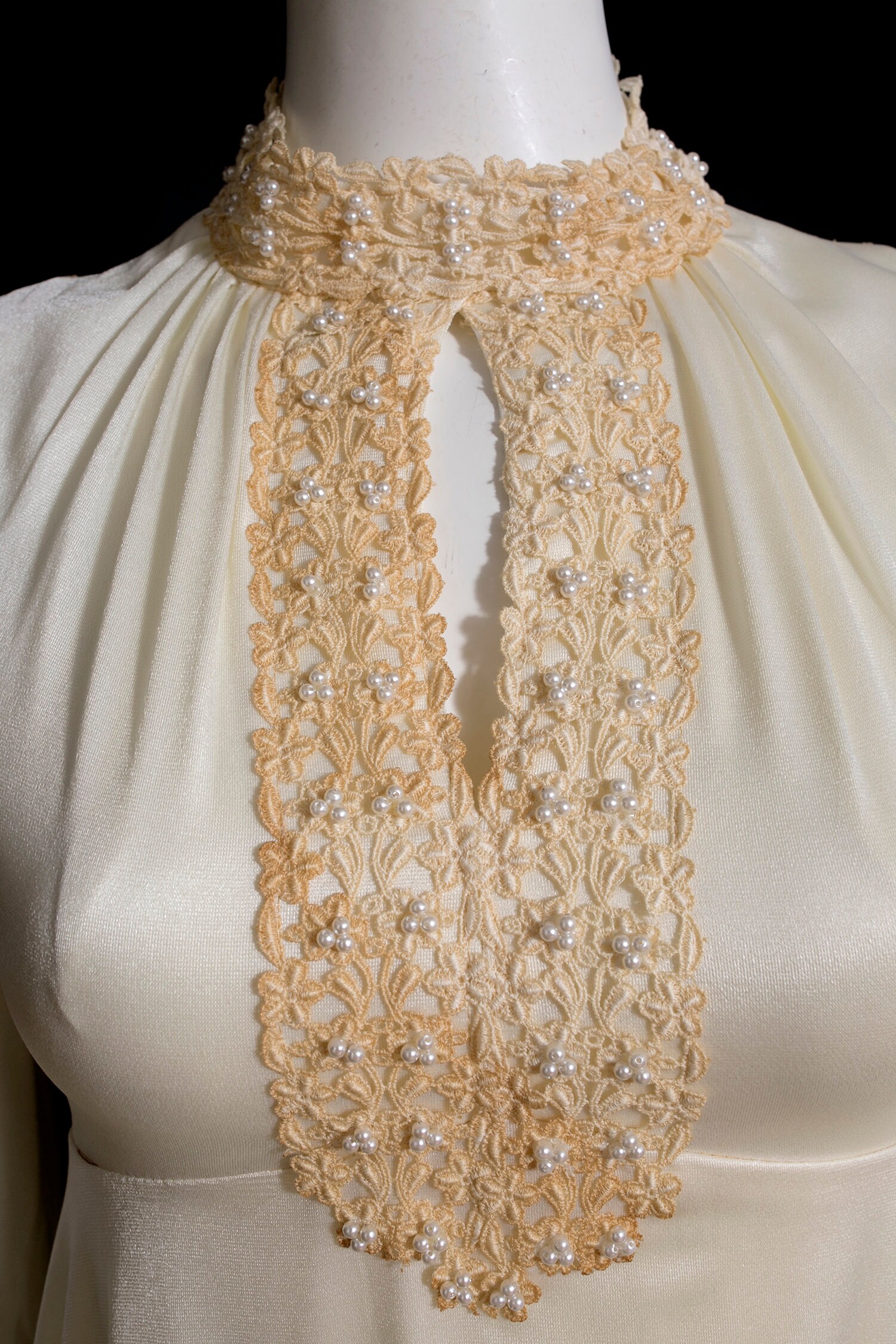 Slinky Vintage 70s Off-white Boho Babe Wedding Gown With Train | Etsy