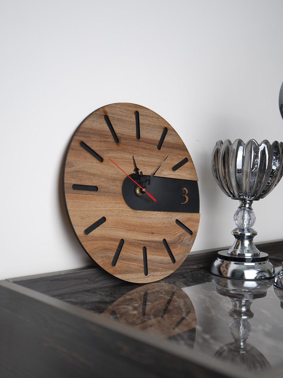 Modern Wooden Round Wall Clock, Minimalist Decorative Clock, Elegant ...