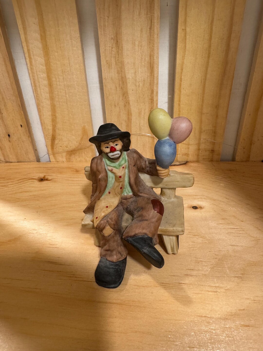Clown on Bench W/balloons Emmet Kelly Jr. Flambro 4" Porcelain Figure ...