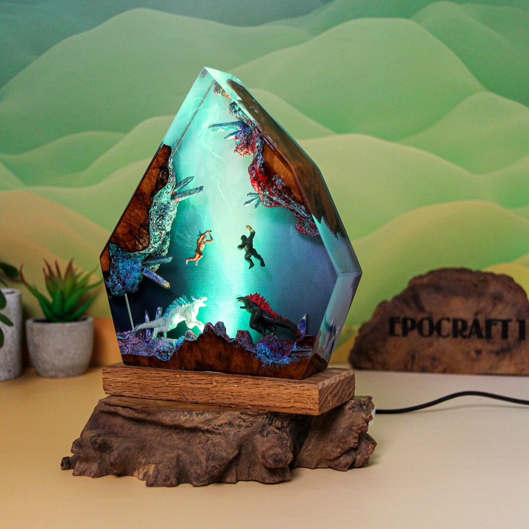 GKS02 Glowing Resin Nightlight With Epic Battle Scene – Handmade ...