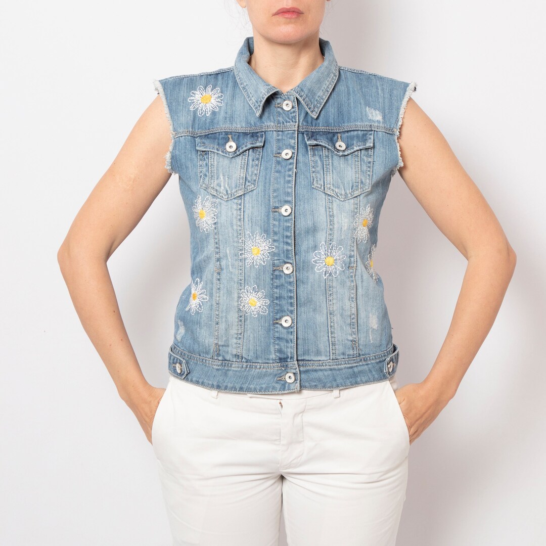 Summer Denim Vest Hand Embroidered Daisy Denim Vest Upcycled Floral ...