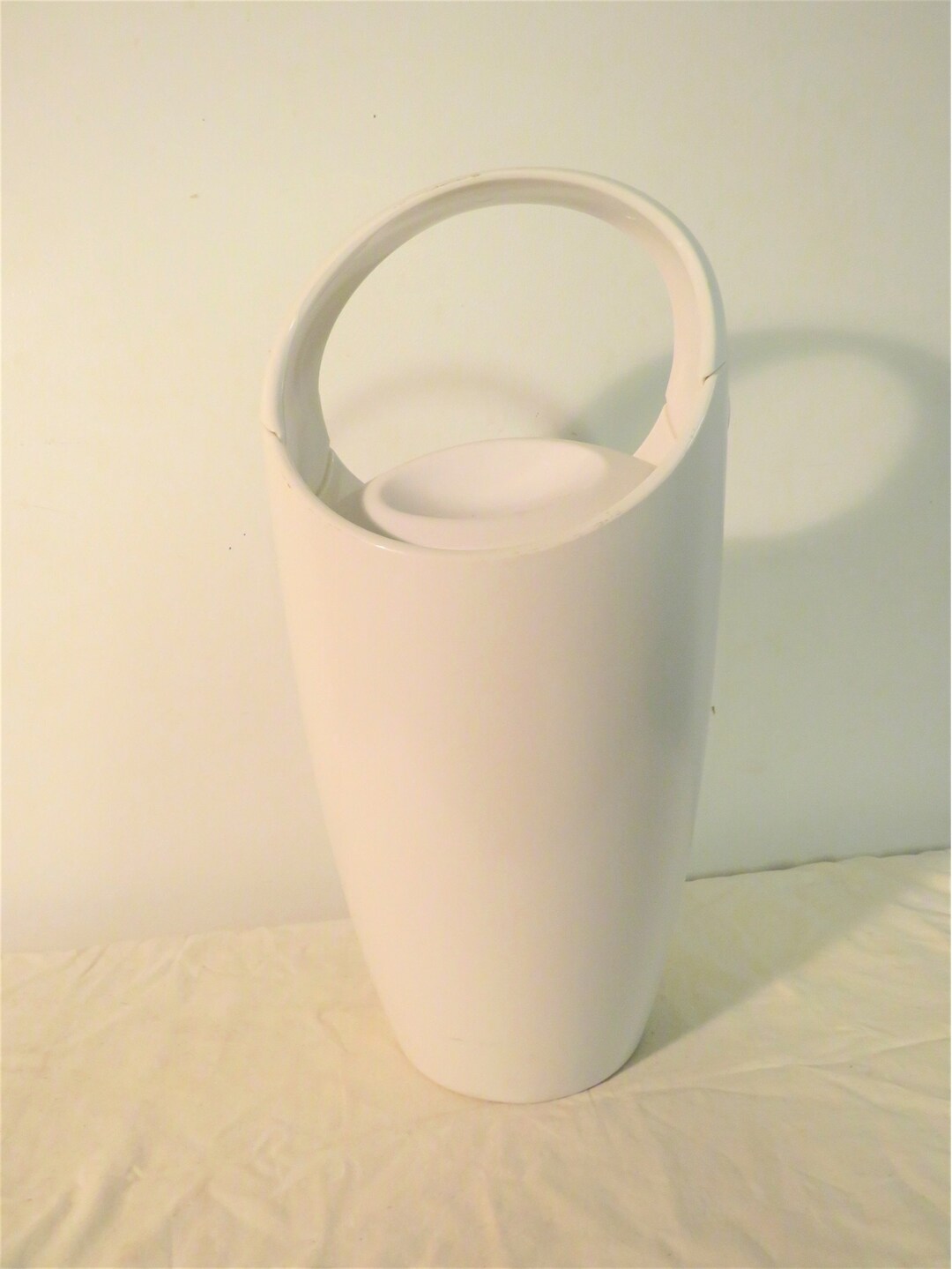 Ice Bucket Atomic Mid Century Styling George Jetson Space Age White ...