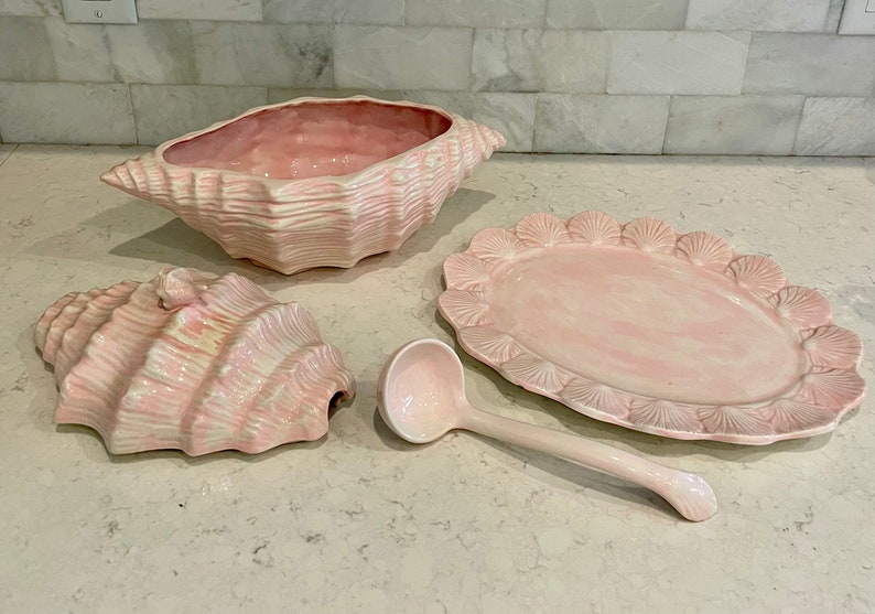 RARE Pink Ceramic Conch Shell Lidded Soup Tureen Plate Ladle Serving ...