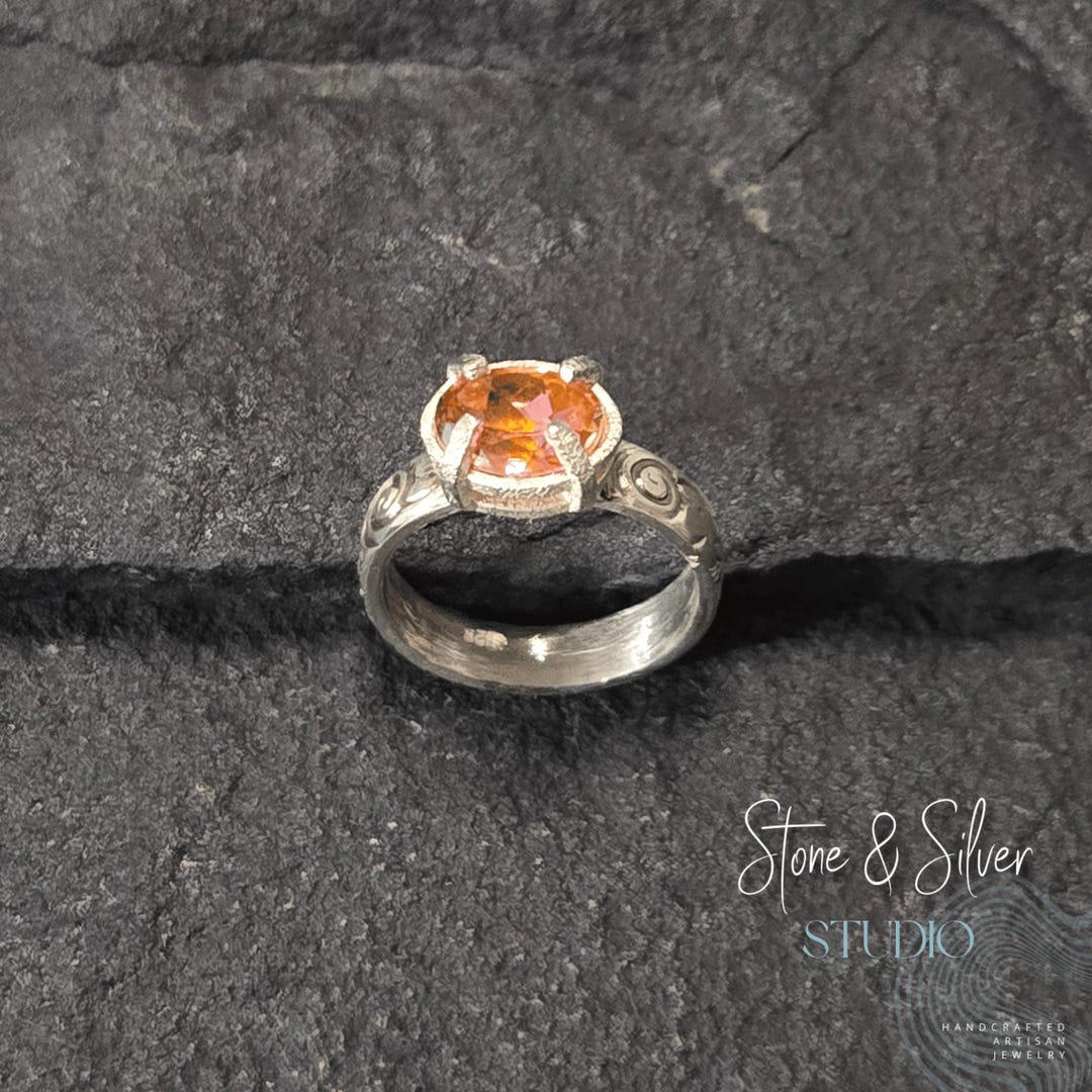 Twilight Spiral Sterling Silver Ring With Azotic Topaz - Etsy