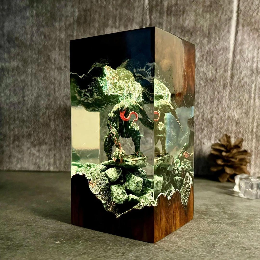 V.en.om Resin Lamp, LED Movie Night Light, Premium Handcrafted ...