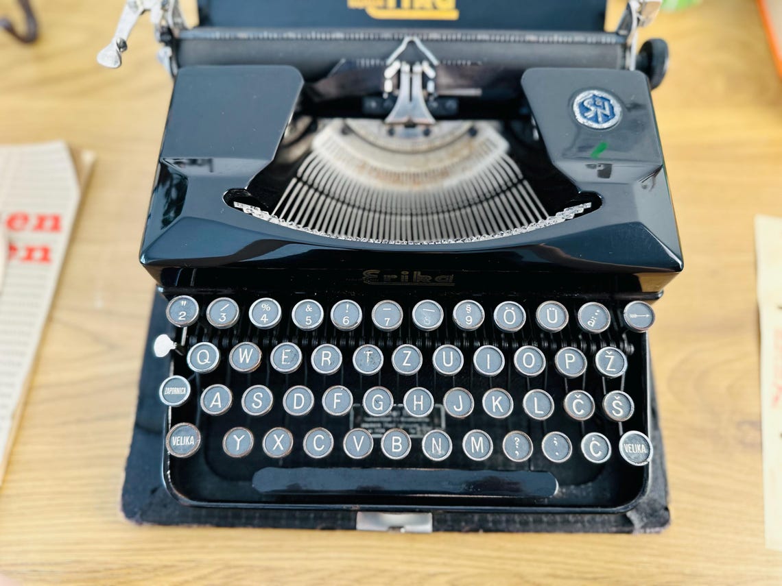 Erika Typewriter – 1930s, Fully Working, Vintage German Machine - Etsy