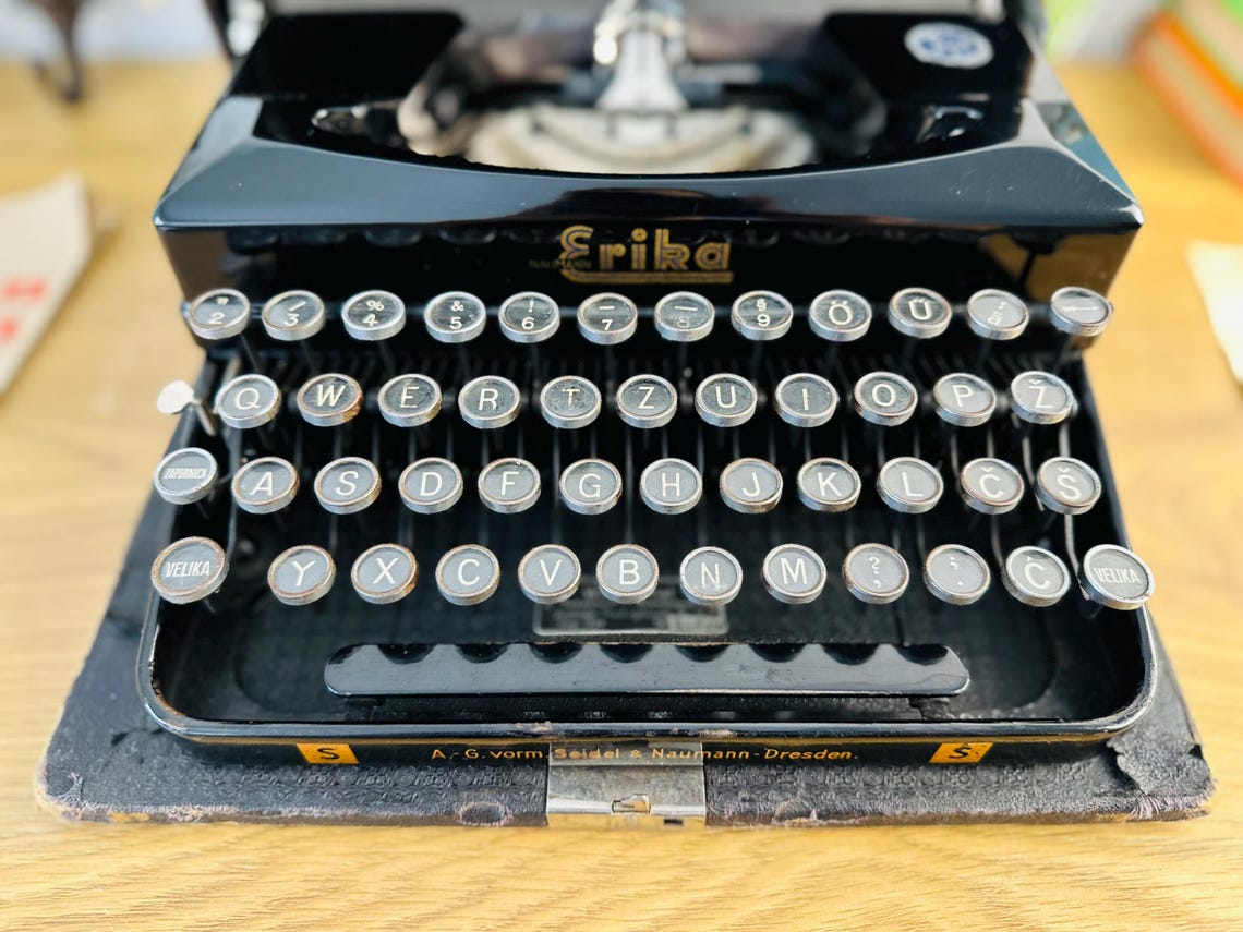 Erika Typewriter – 1930s, Fully Working, Vintage German Machine - Etsy