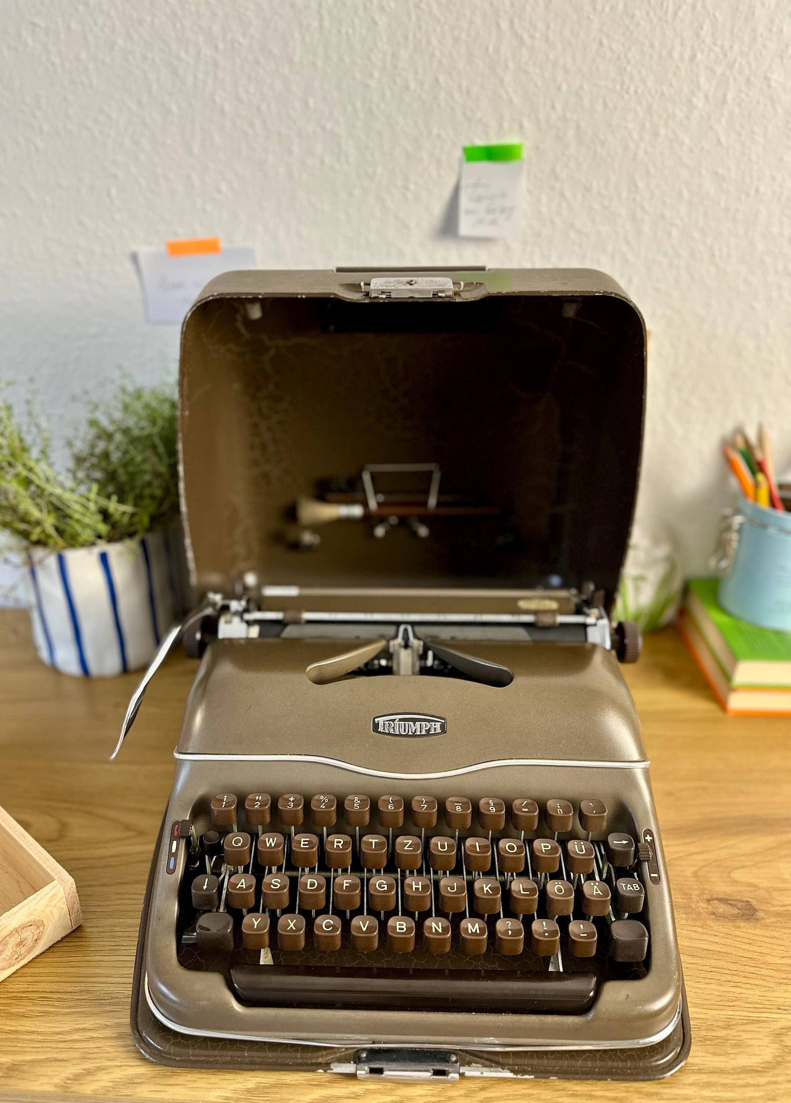 Vintage German Triumph Typewriter From the 1950s – Fully Working ...