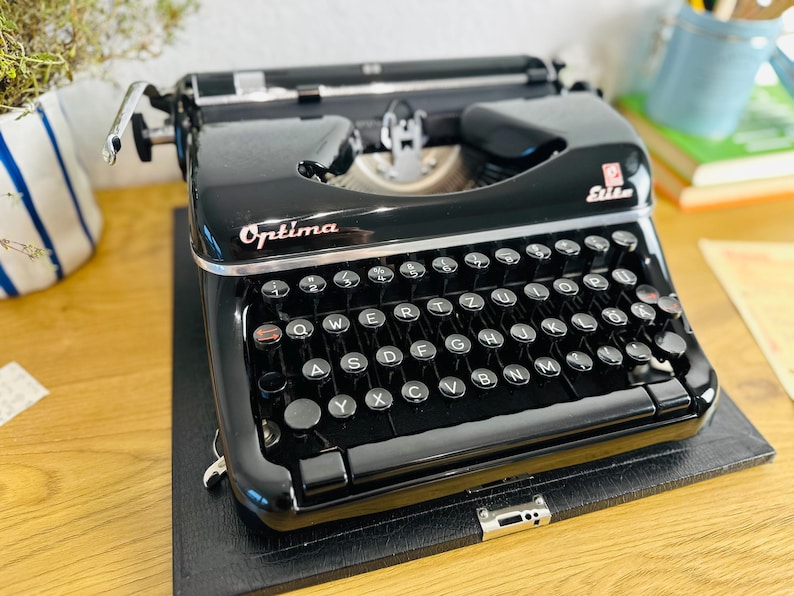 Optima Elite 1953 Black Typewriter – Vintage Retro Writing Tool - Etsy