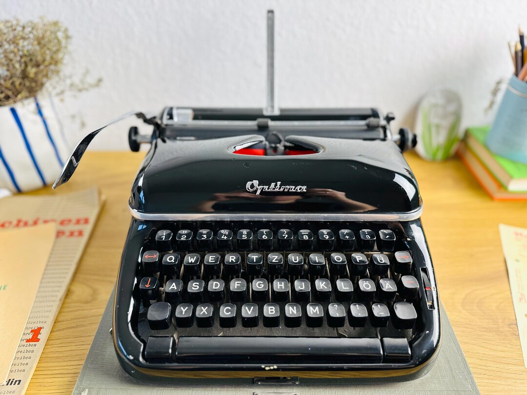 Optima Elite 3 – 1953 Black, Vintage Typewriter, Made in Germany ...
