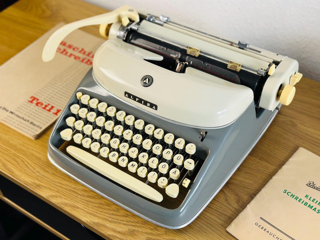 Alpina Typewriter – Beige & Gray, Vintage, With Case - Etsy
