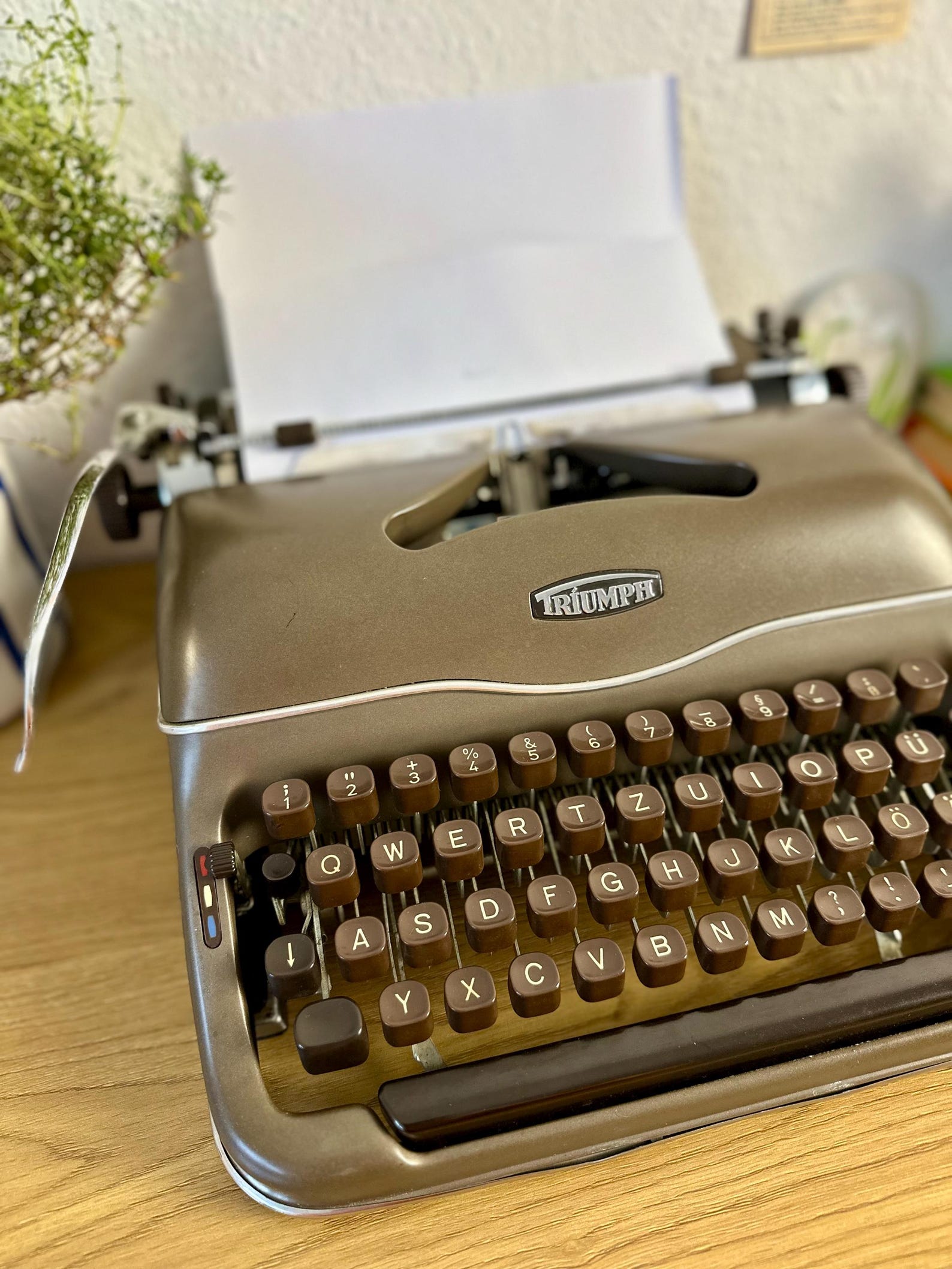 Vintage German Triumph Typewriter From the 1950s – Fully Working ...