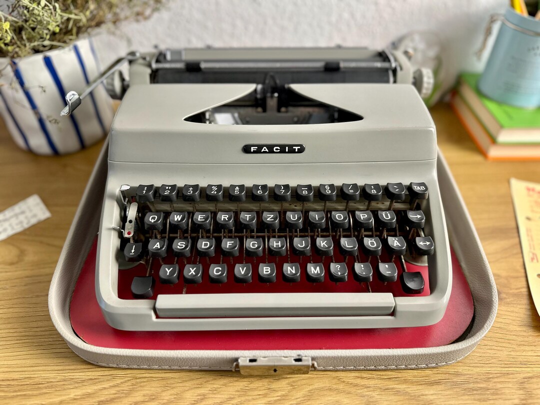 Vintage Facit Typewriter From the 1960s – Fully Functional Retro ...