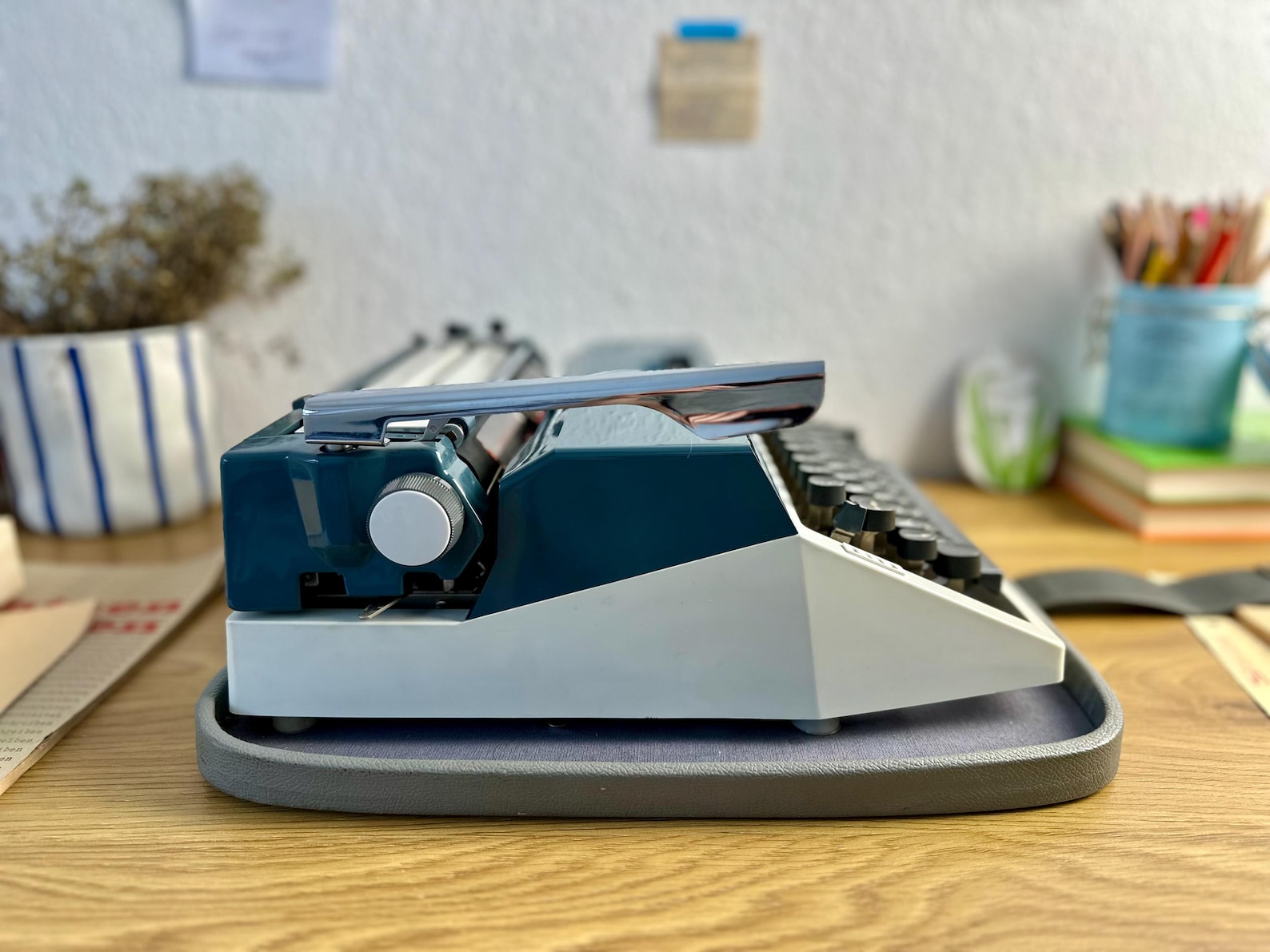Erika Model 30 Typewriter (1973) – Blaue, Working Antique Typewriter ...
