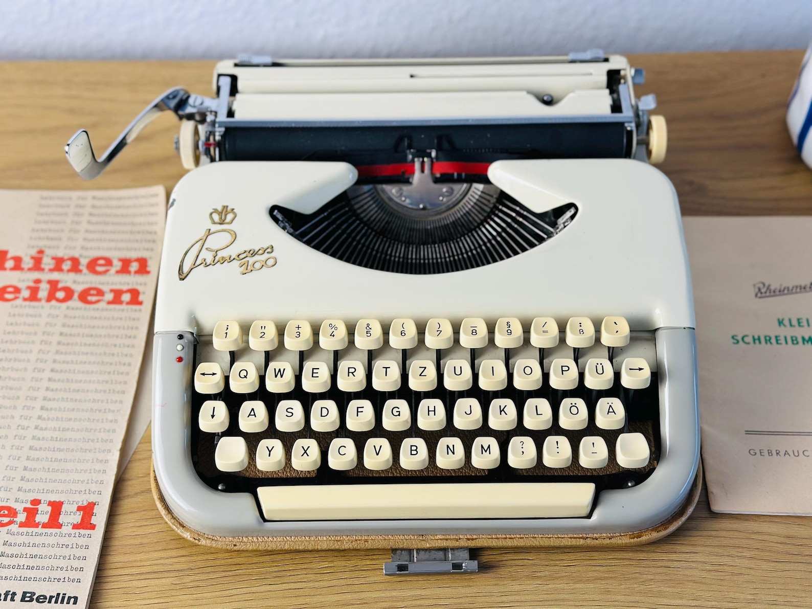 Princess 100 Typewriter – Beige, Vintage & Working - Etsy
