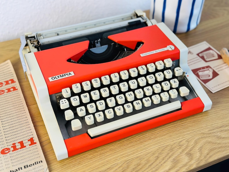 Antique Red Typewriter Olympia Traveller De Luxe – Vintage Portable ...
