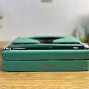 Consul Portable Typewriter – Turquoise, 1970s, Manual Antique ...