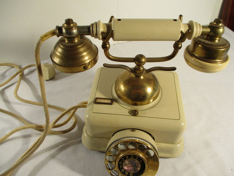 French Style Victorian Telephone, Retro European Style Rotary Phone ...