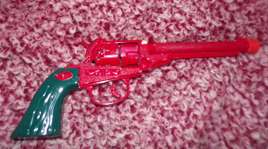 Vintage Hubley Cap Gun Metal Red Barrel With Blue Handle Very - Etsy