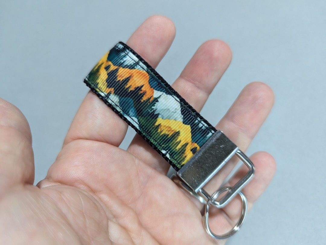 Mountain Landscape Keychain: Finger Loop Key Ring, Zipper Pull, (1 ...