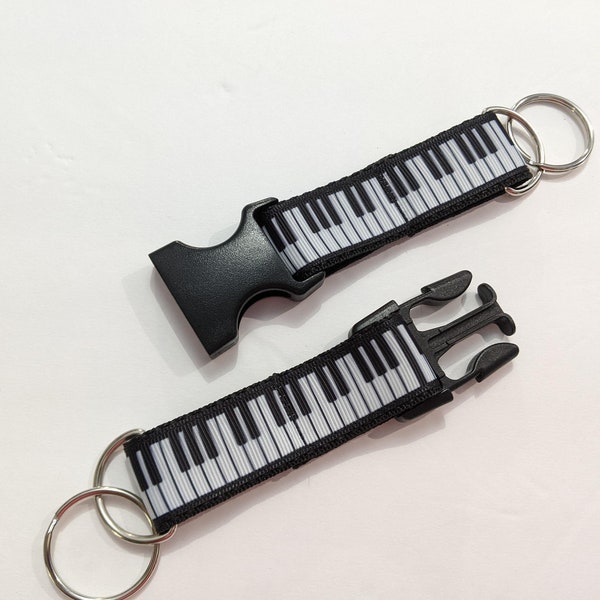 Piano Keychain - Etsy