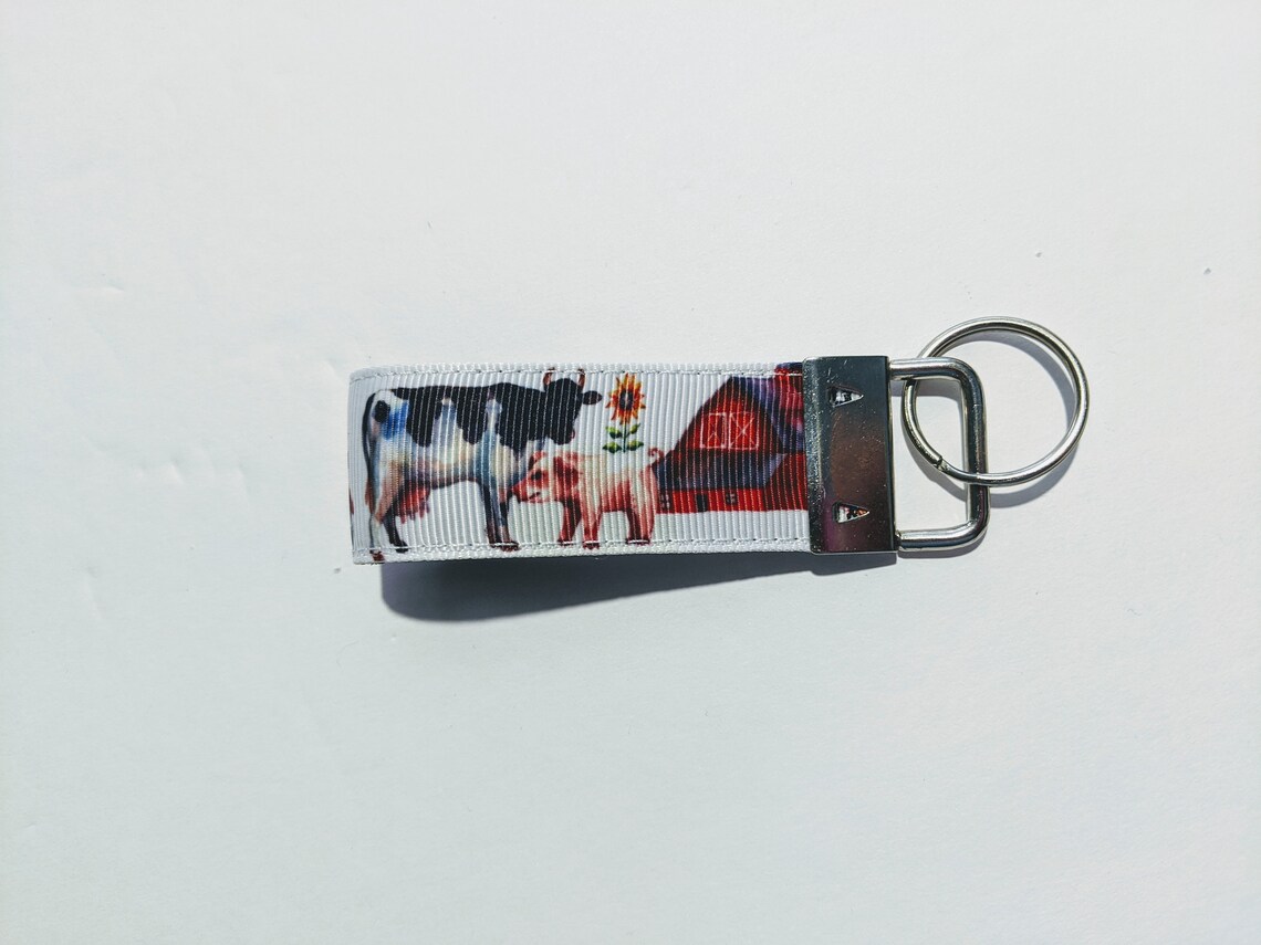 Farm Animal Red Barn Ribbon Keychain: Finger Key Ring, Zipper Pull, (1 ...