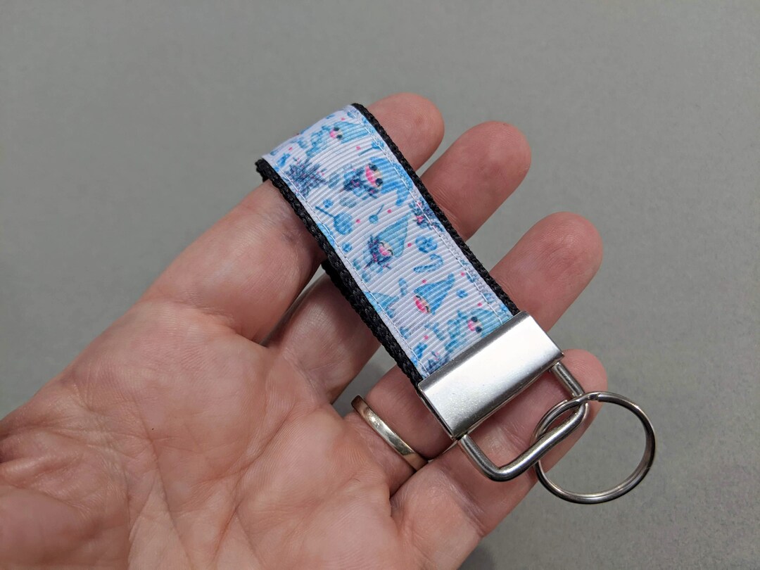 Winter Gnomes Mini Keychain, 1 Inch Wide and 3 Inches Long, Finger Key ...