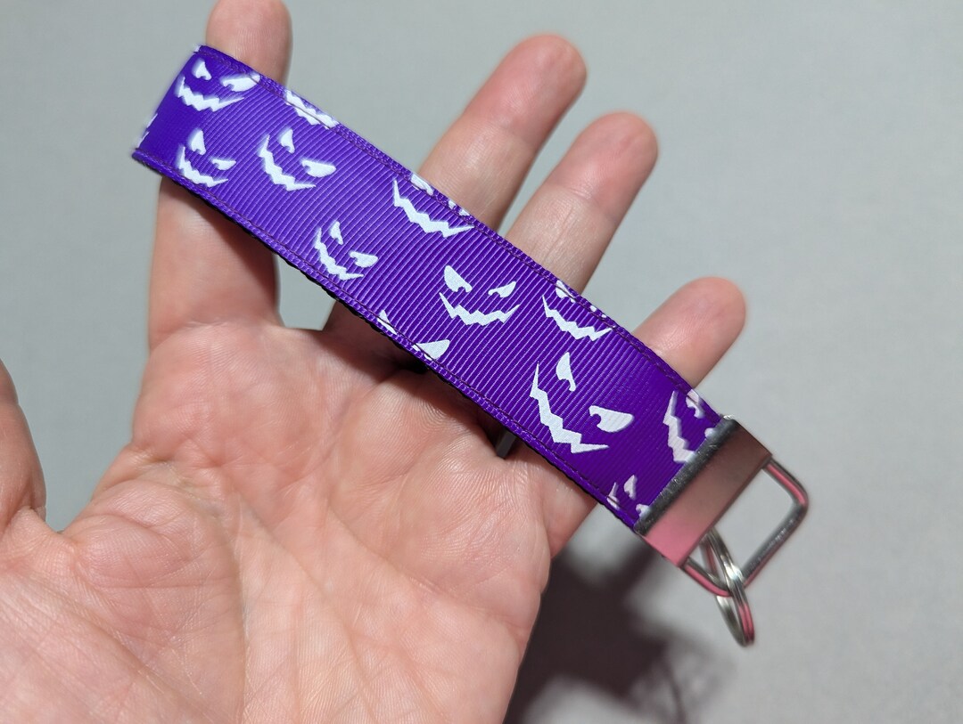Glow in the Dark Scary Face Keychain: Webbed Wristlet Key Fob, (1" Wide ...