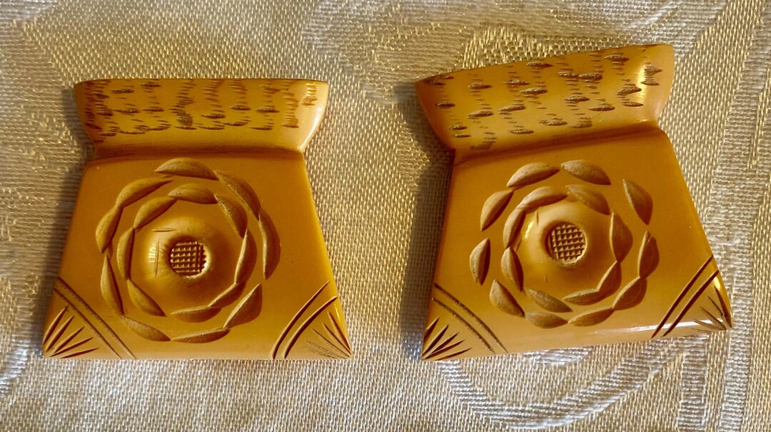 Vintage/antique Bakelite Clips, Pair of Carved Butterscotch Bakelite ...