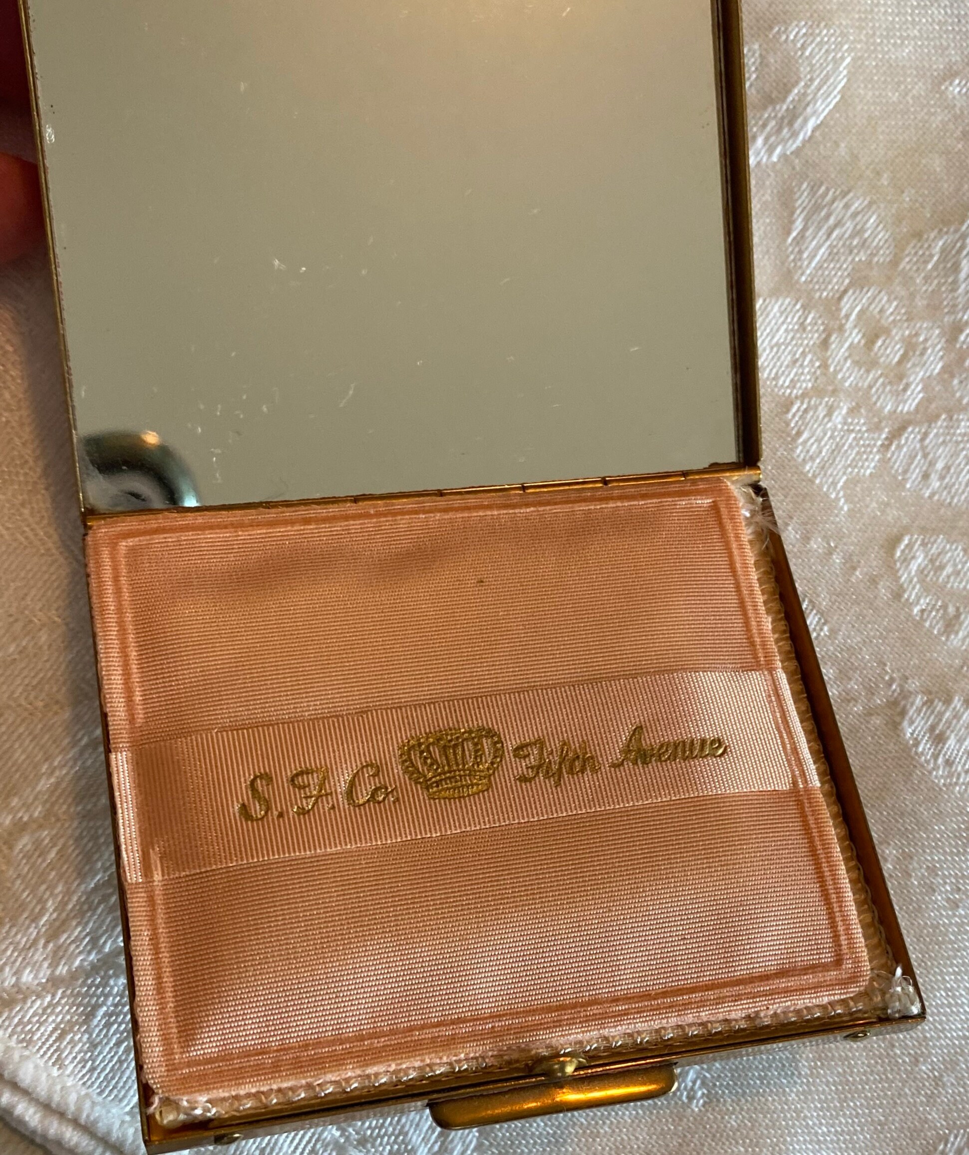 Vintage Compact Sam Fink Co. S.F. Co. Fifth Avenue Lucite - Etsy