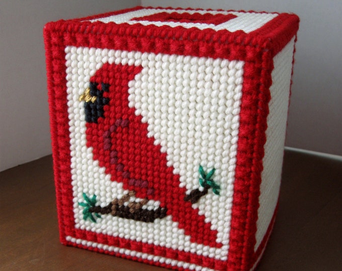 Plastic Canvas Red Cardinal Boutique Tissue Box Cover - Cream ...