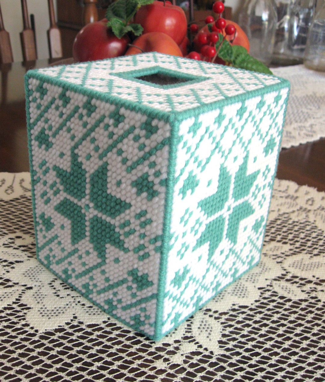 Plastic Canvas Boutique Tissue Box Cover, Needlepoint Boutique Tissue ...