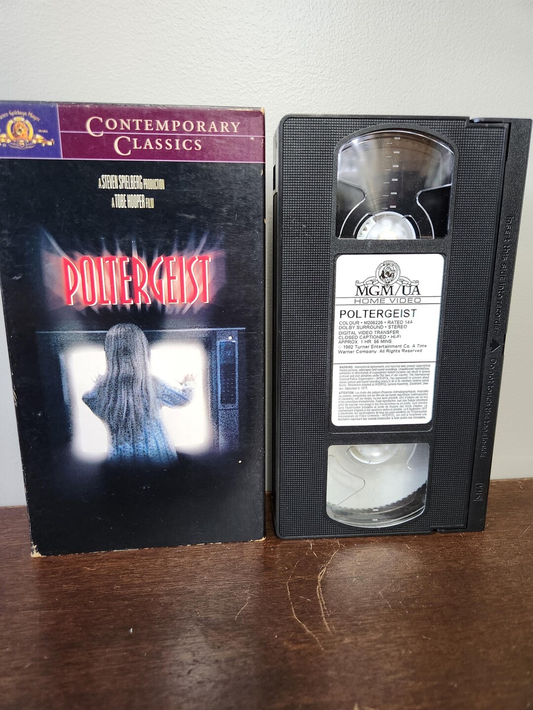 Poltergeist / VHS / 1982 / Vintage / Horror / Supernatural / Thriller ...