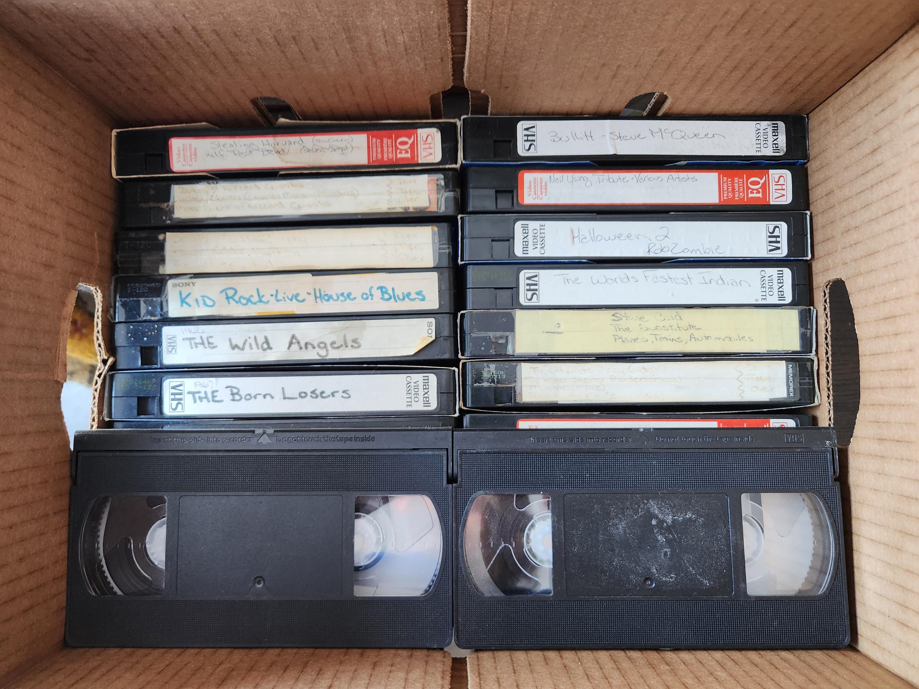 Lot of 22 Recordable Blank VHS Tapes Various Brands - Sold as Blank ...