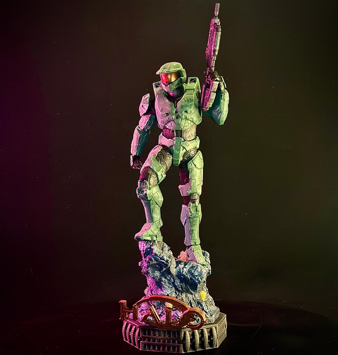 Master Chief Halo Statue Figure - Statue REAL PHOTO in AI - Etsy