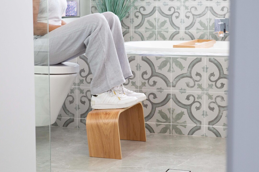 Hickory or Maple Finish Bentwood Toilet Foot Stool Potty Stool Poop ...