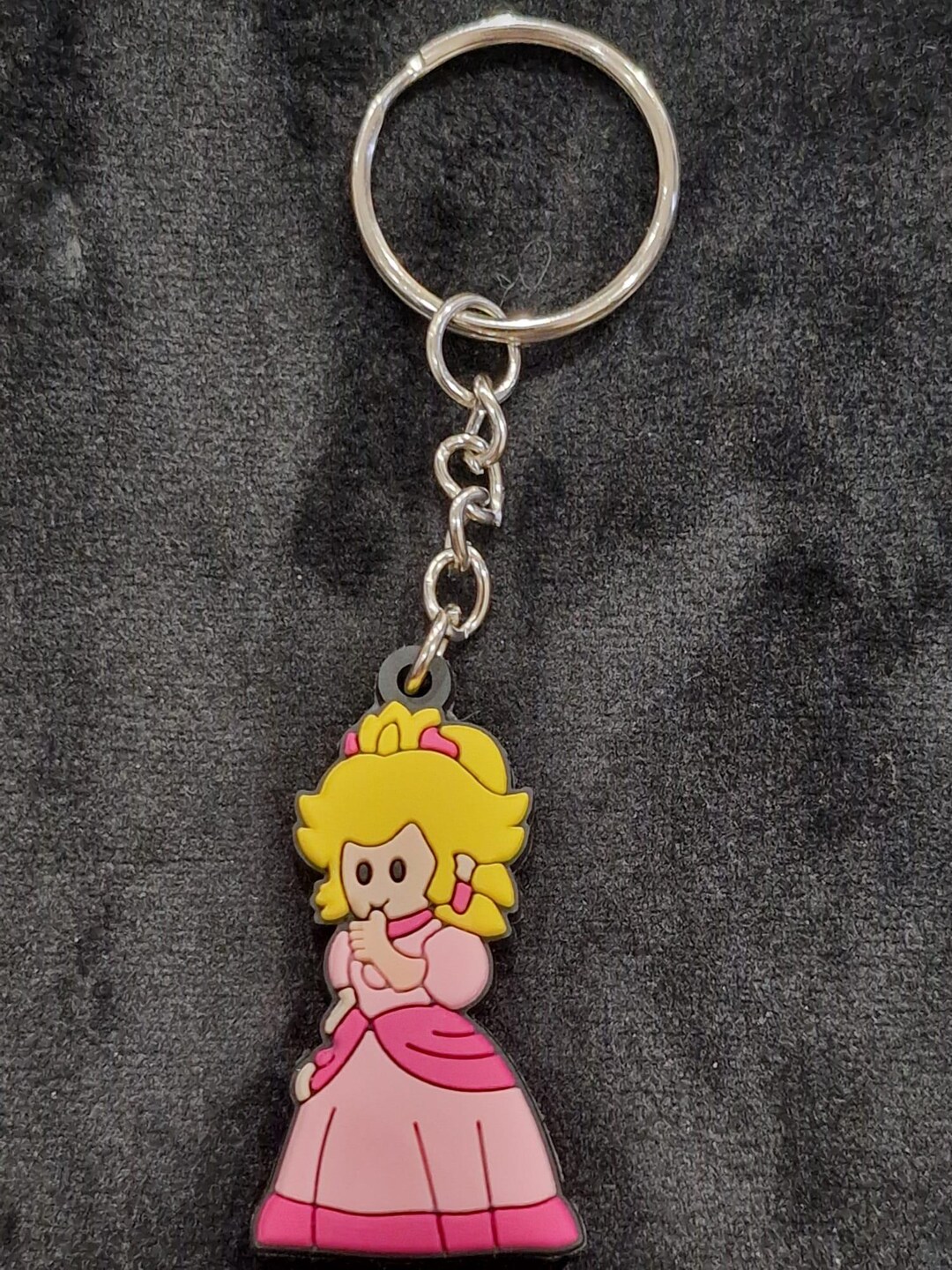 Princess Peach super Mario World Key Ring - Etsy