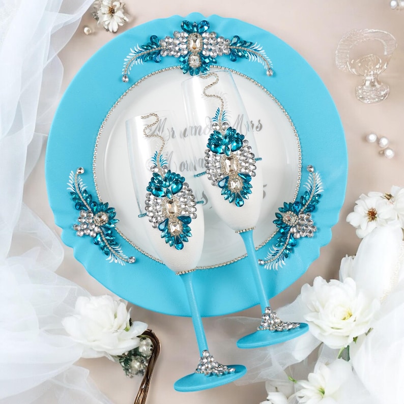 Personalized Blue Wedding Tableware With Engraved Plate and Champagne ...