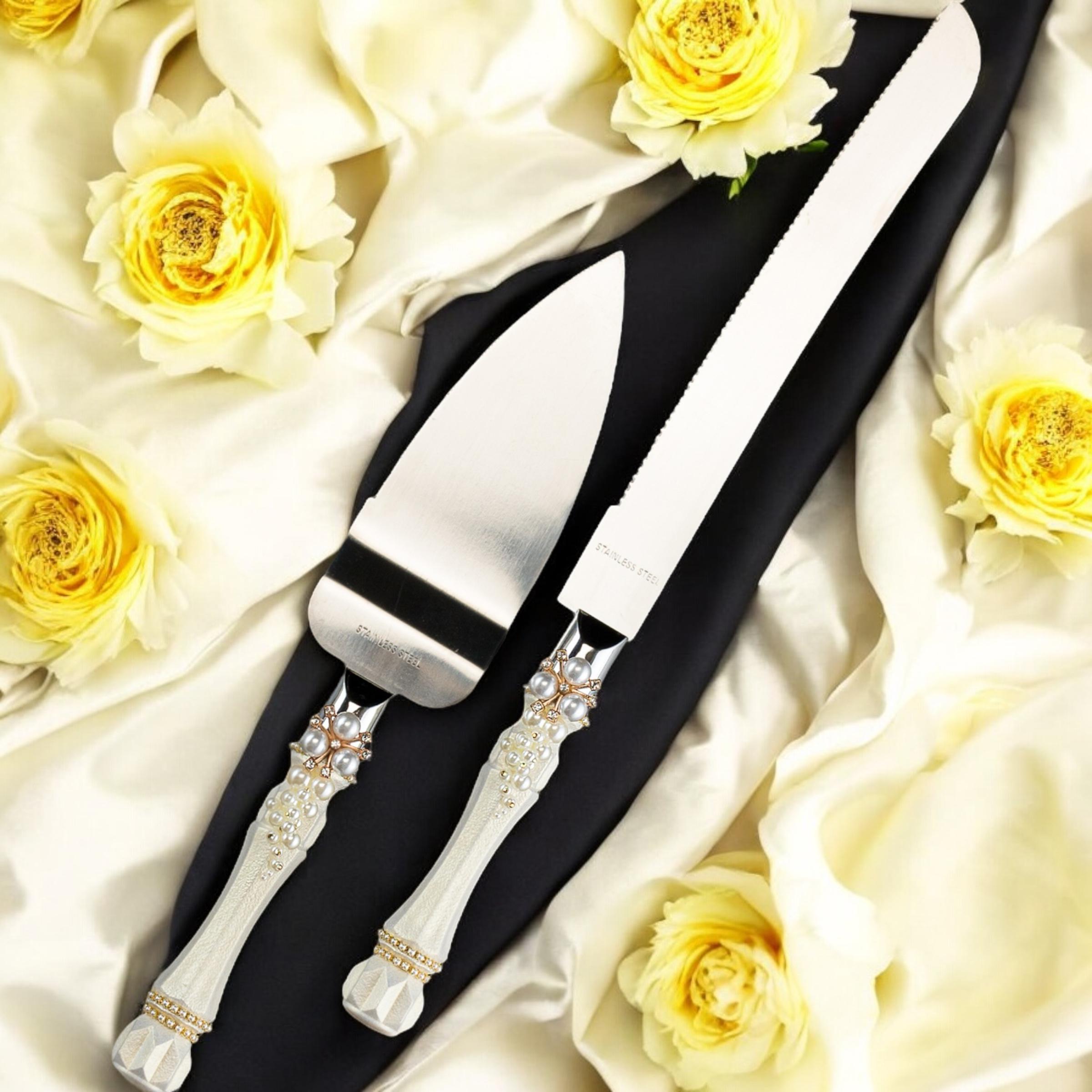 Custom Wedding Tableware, Personalized Champagne Flutes, Cake Cutting ...