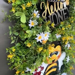 Hello Honey Bee Wreath – Summer Front Door Decor With Daisy Florals ...