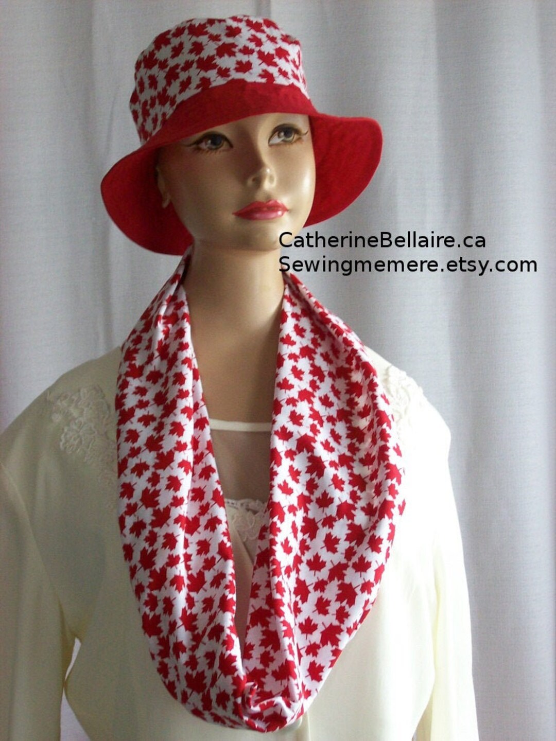 Canada Day Scarf - Circle Infinity Scarf - Red Maple Leaf Small Print ...
