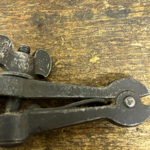 X2 Ww2/military Era Collectors Hand Vice/clamp Arrow Stamp 952 Shelley ...