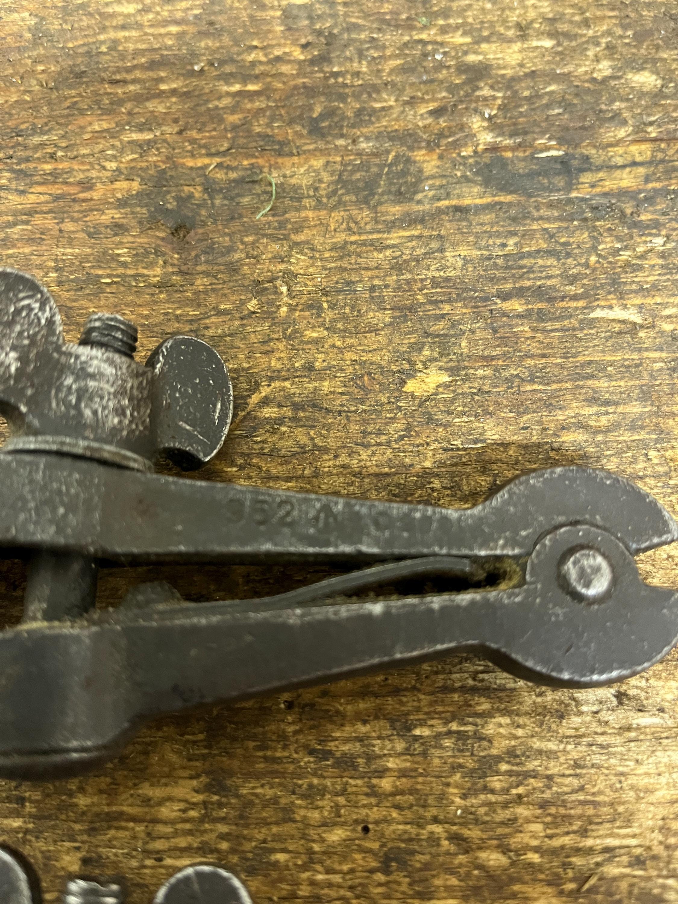 X2 Ww2/military Era Collectors Hand Vice/clamp Arrow Stamp 952 Shelley ...