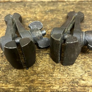 X2 Ww2/military Era Collectors Hand Vice/clamp Arrow Stamp 952 Shelley ...