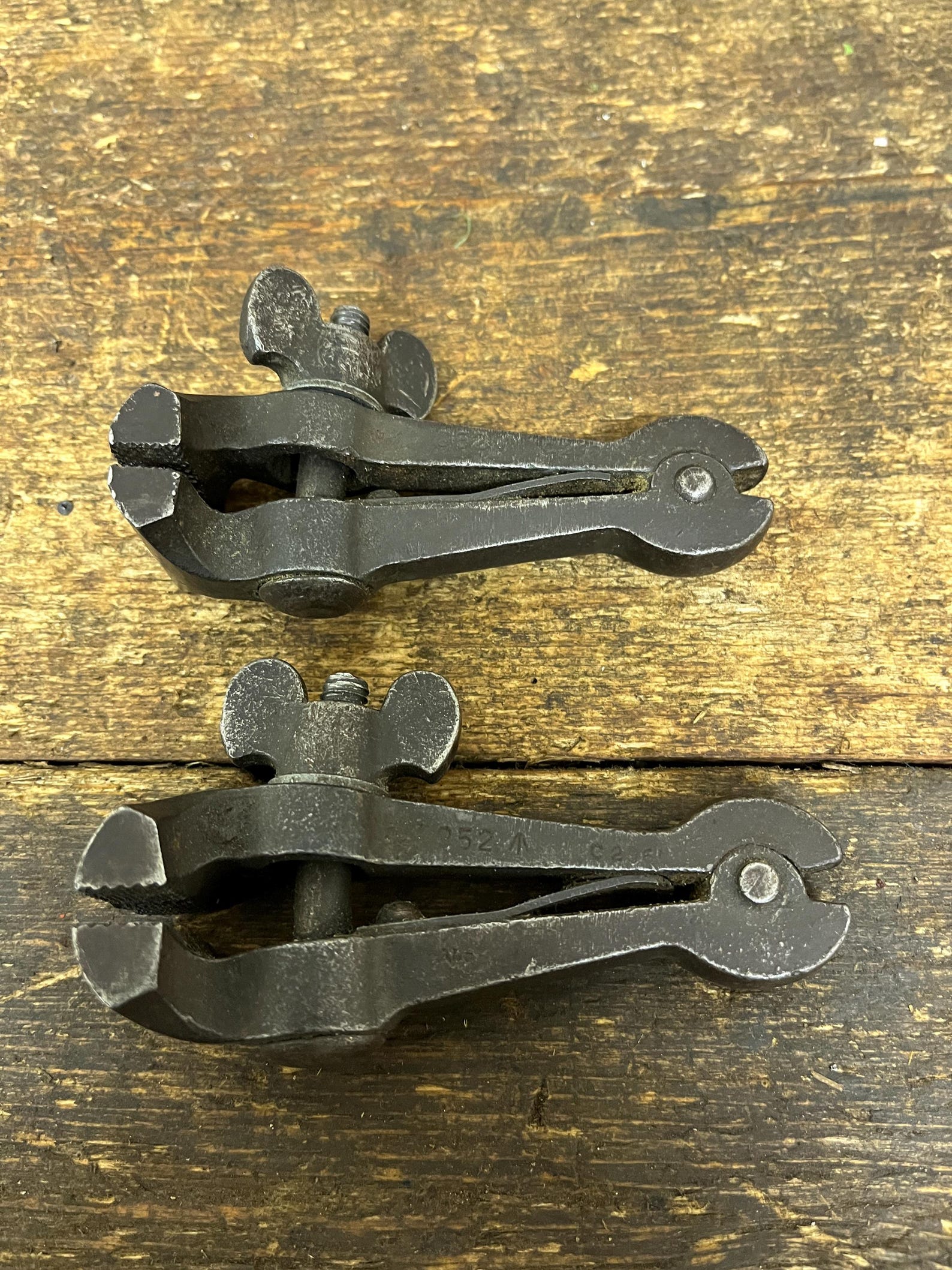 X2 Ww2/military Era Collectors Hand Vice/clamp Arrow Stamp 952 Shelley ...