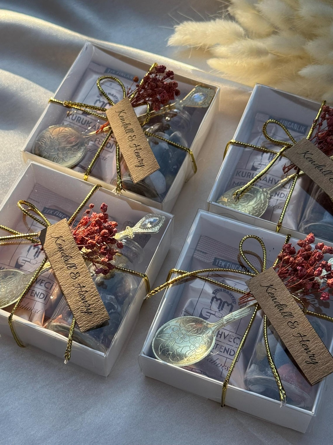 Bomboniere con caffè e cioccolato per gli ospiti, bomboniere con caffè per matrimoni, regali di ...