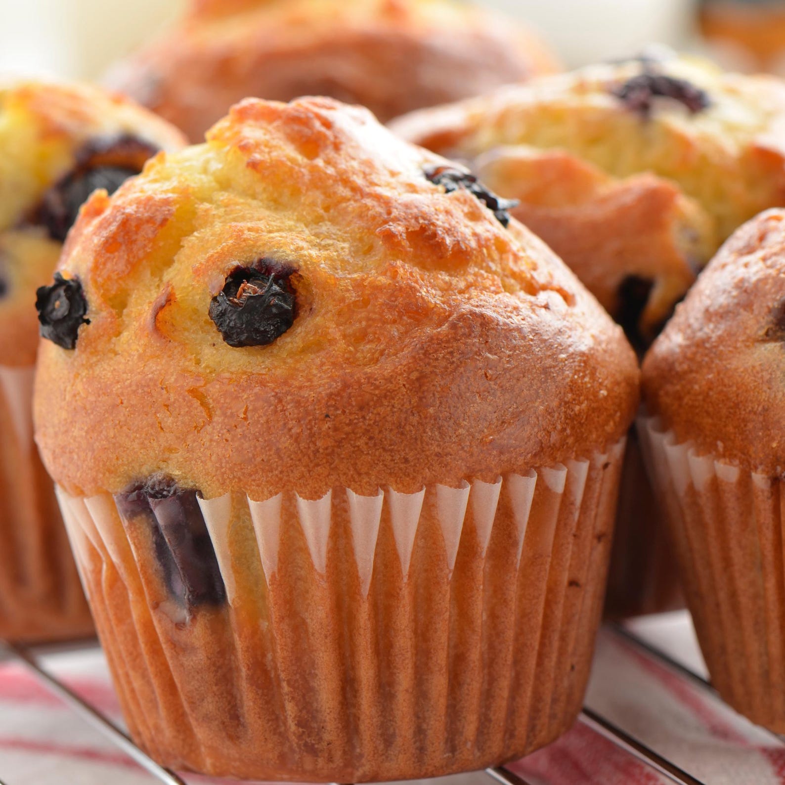 Blueberry Muffins – Soft, Moist & Bursting With Real Blueberries | Fast ...