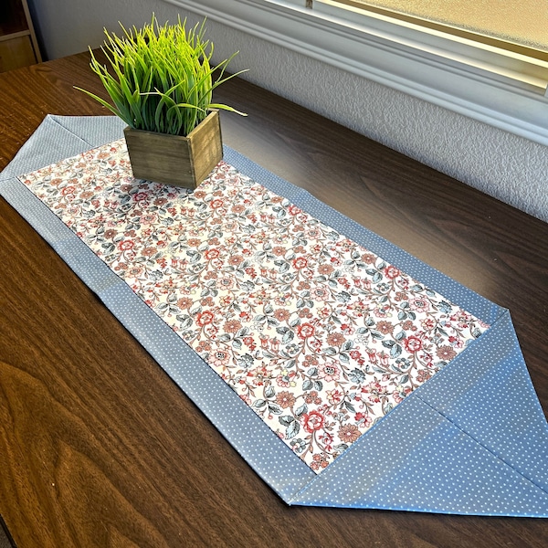 English Garden Table Runner - Etsy