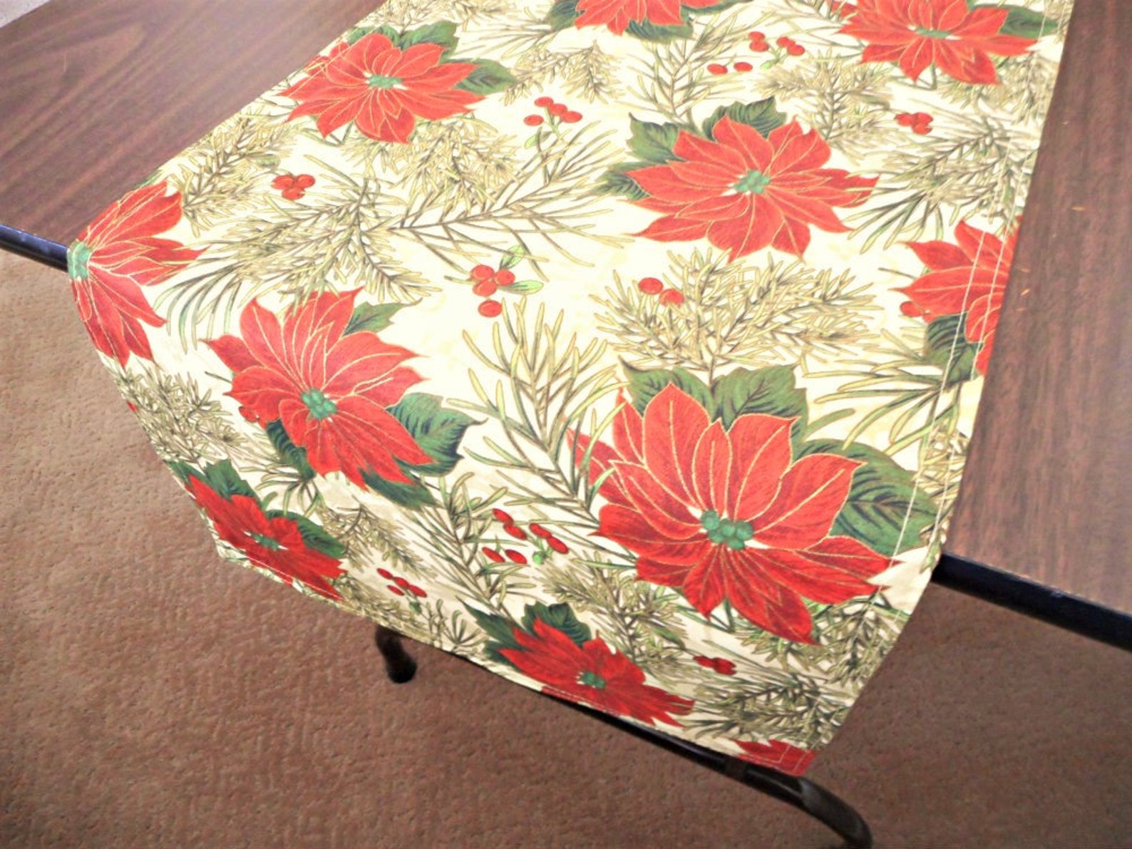 Poinsettias Table Runner Christmas Holly Berries Evergreen - Etsy