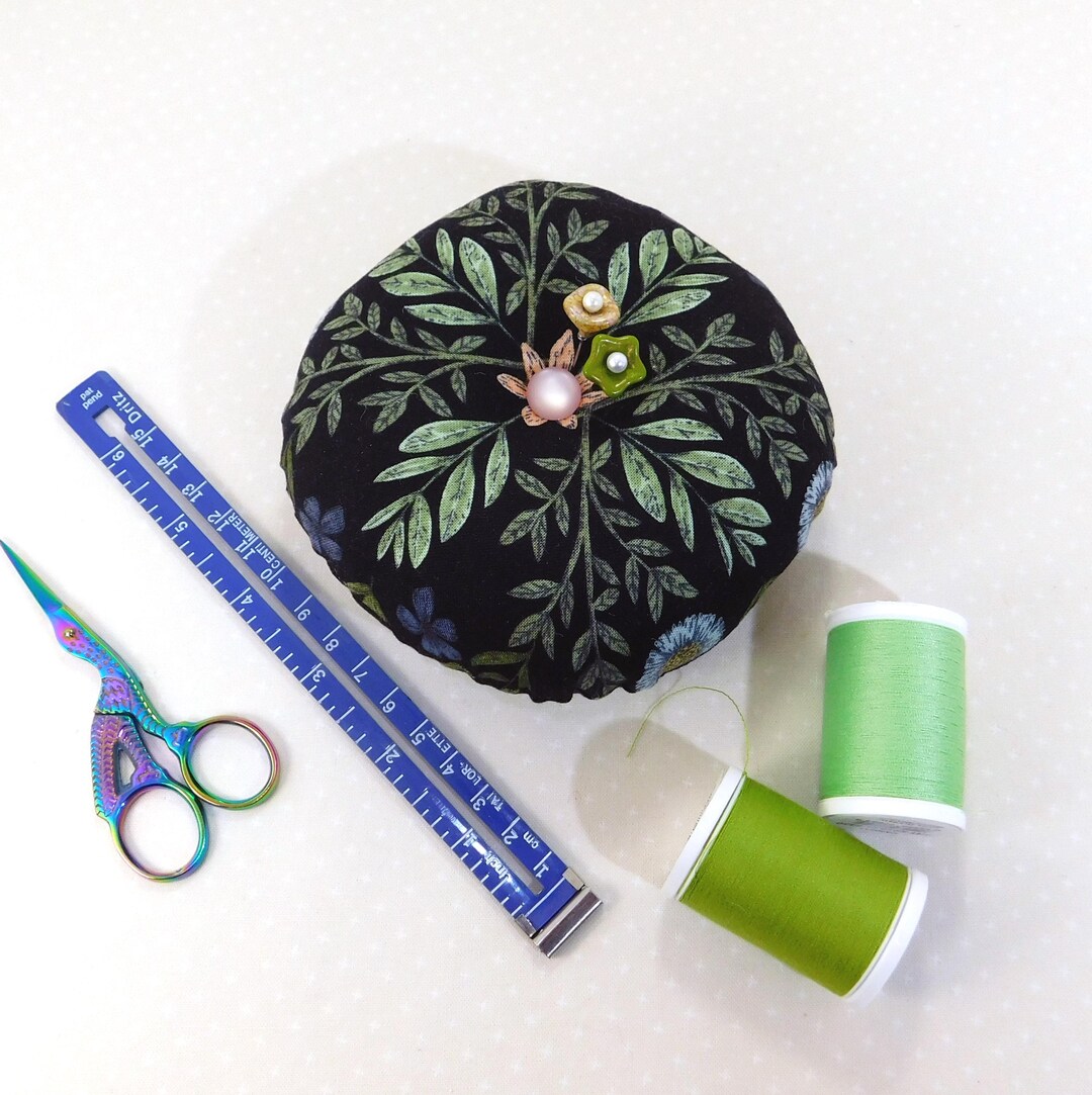 Pincushion Bee Kind Classic Pincushion, Emery Core Decorative Flower ...